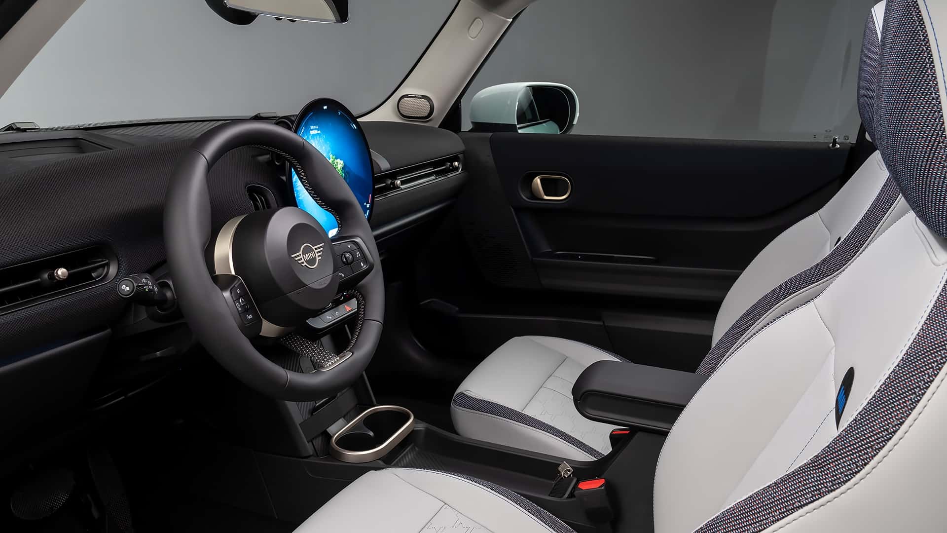 StriveME - ميني كوبر 2025 تحصل على محرك بنزين توربو بقوة 201 حصان